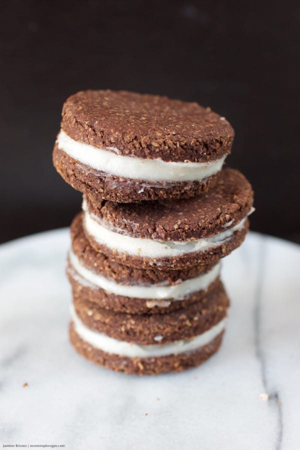 Healthy Vegan Oreos {gluten-free}