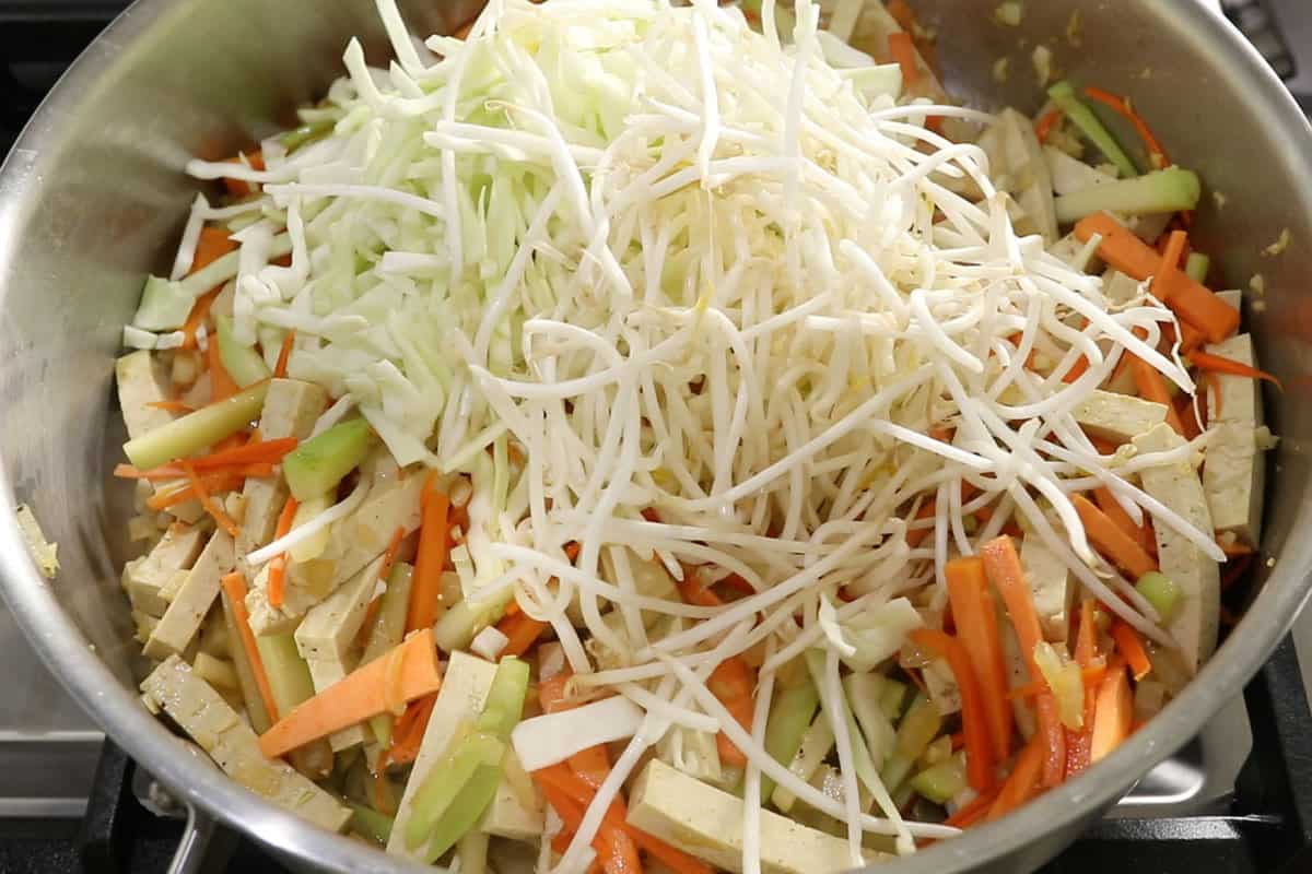 Lumpiang Gulay (Filipino Vegetable Spring Roll) - Sweet Simple Vegan