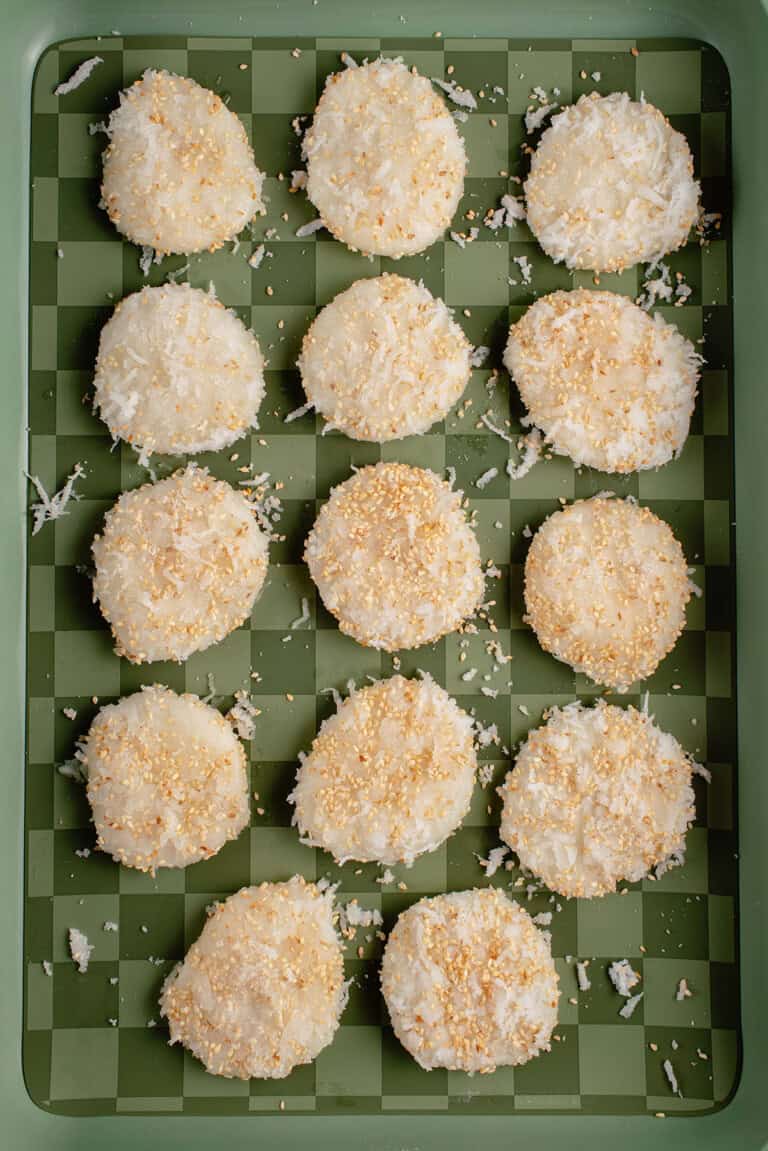 Easy Palitaw Recipe (Sweet Filipino Rice Cake) (4-Ingredients!) - Sweet ...