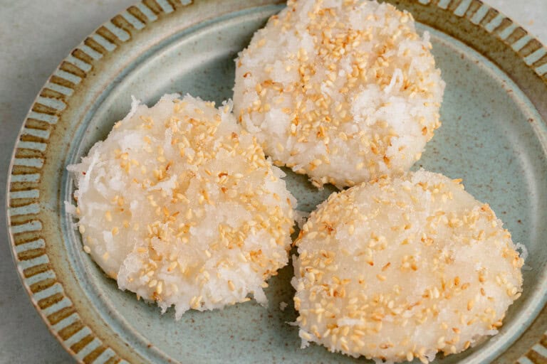 Easy Palitaw Recipe (Sweet Filipino Rice Cake) (4-Ingredients!) - Sweet ...