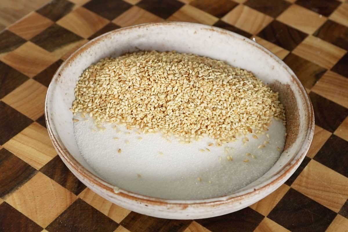 Easy Palitaw Recipe (Sweet Filipino Rice Cake) (4-Ingredients!) - Sweet ...