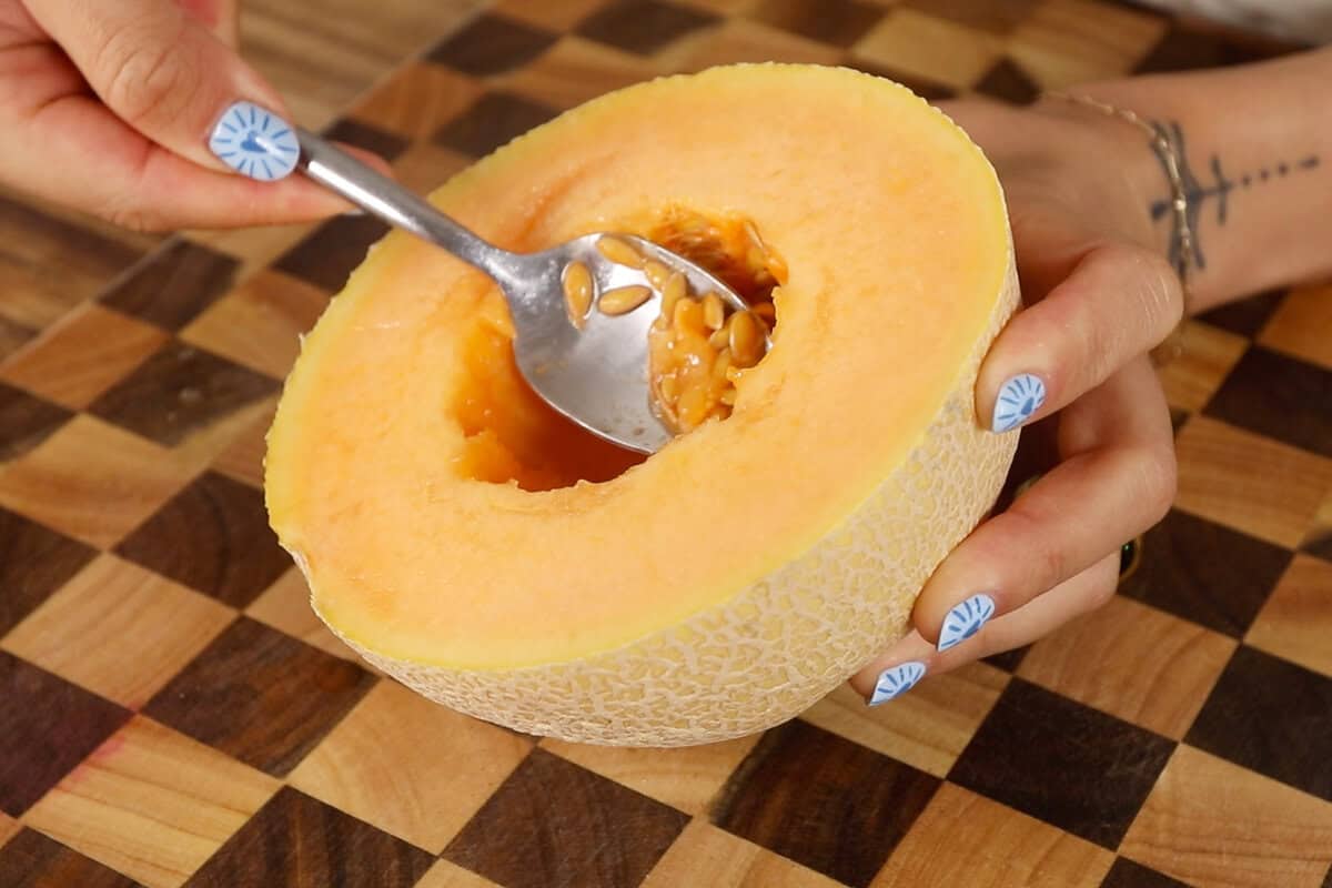 Filipino Melon Juice (Melon Sa Malamig) (Melon sa Malamig) - Sweet Simple Vegan